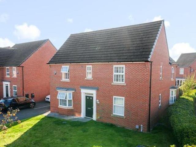 4 Bedroom Detached House For Sale In Chapelford, Warrington