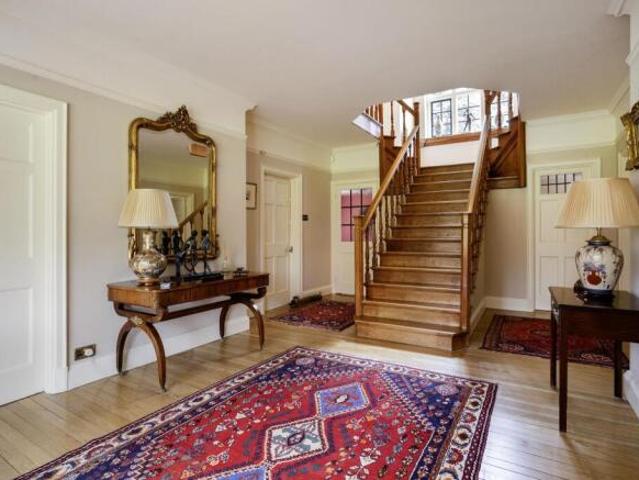 4 bedroom detached house for sale in Charlton Park Gate, Cheltenham, Gloucestershire GL53