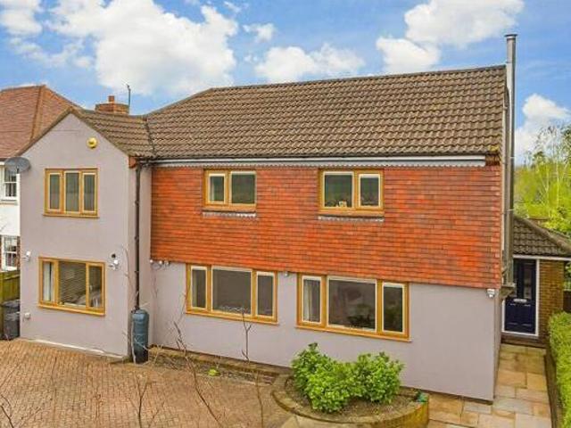 4 Bedroom Detached House For Sale In Chartham, Canterbury