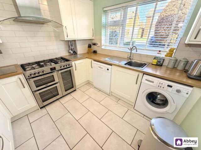 4 bedroom detached house for sale in Chater Close, Leicester, LE5