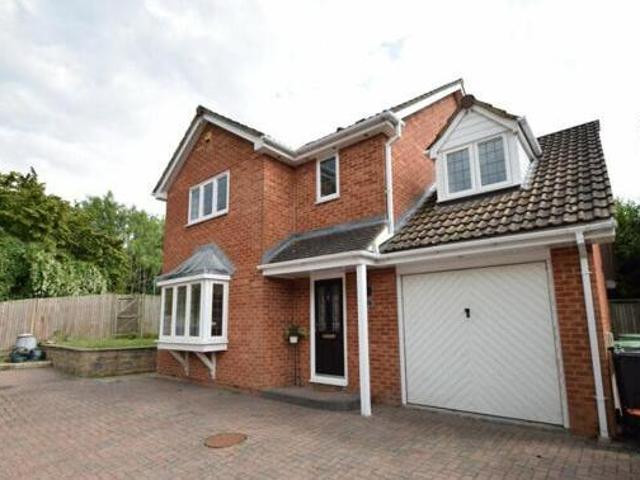 4 Bedroom Detached House For Sale In Chatham, Kent