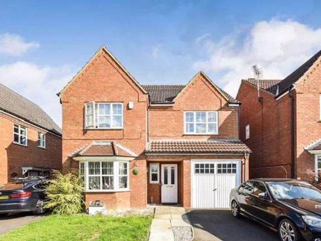 4 bedroom detached house for sale in Chatsworth Road Corby Northamptonshire NN18