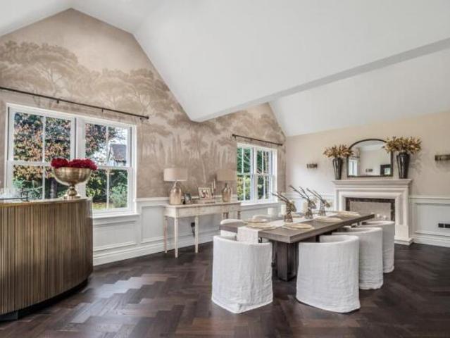 4 bedroom detached house for sale in Chatsworth Road, Worsley, M28