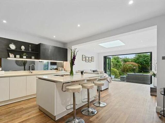 4 Bedroom Detached House For Sale In Cheam