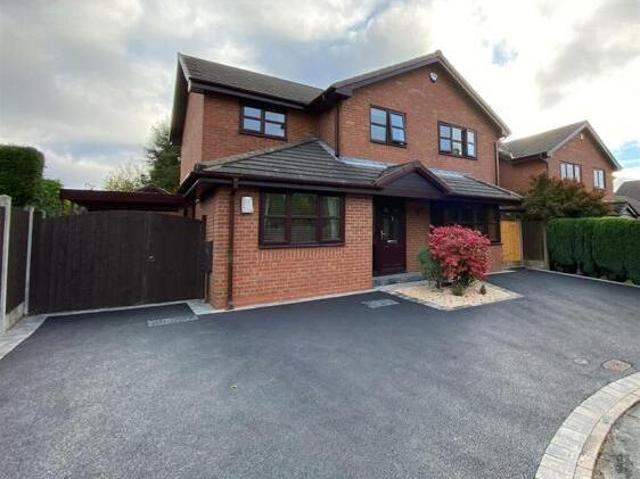 4 Bedroom Detached House For Sale In Cheadle