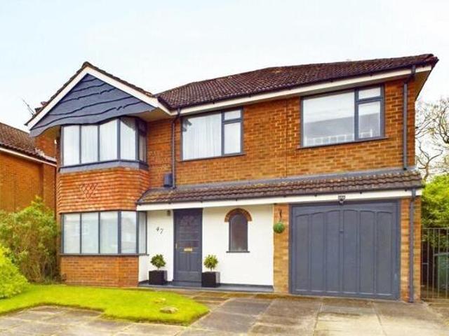 4 Bedroom Detached House For Sale In Cheadle, Greater Manchester