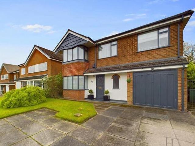 4 Bedroom Detached House For Sale In Cheadle, Greater Manchester