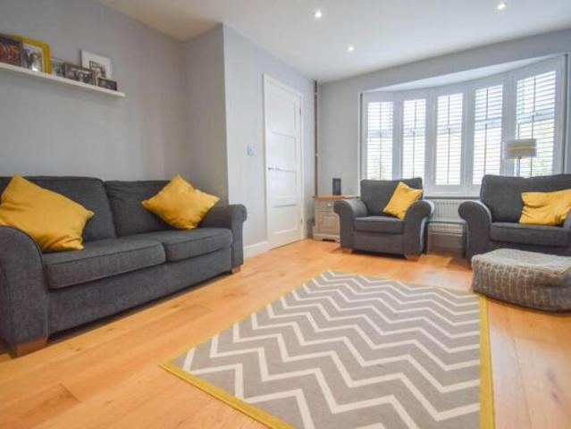 4 bedroom detached house for sale in Chelmer Close, Bedford, MK41
