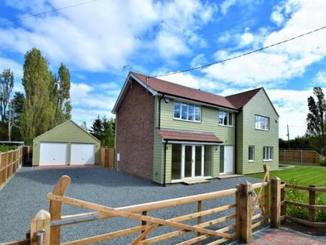 4 Bedroom Detached House For Sale In Chelmsford, Essex