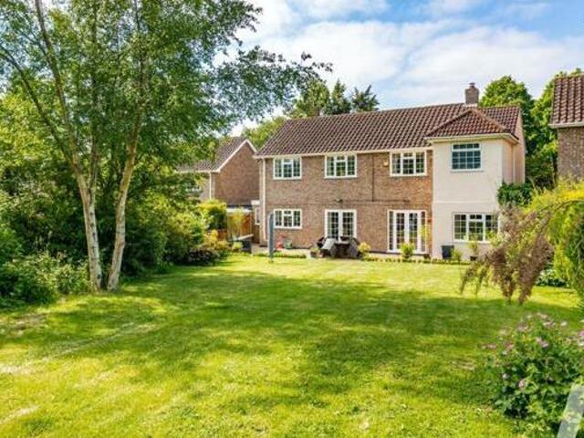 4 Bedroom Detached House For Sale In Chelmsford, Essex