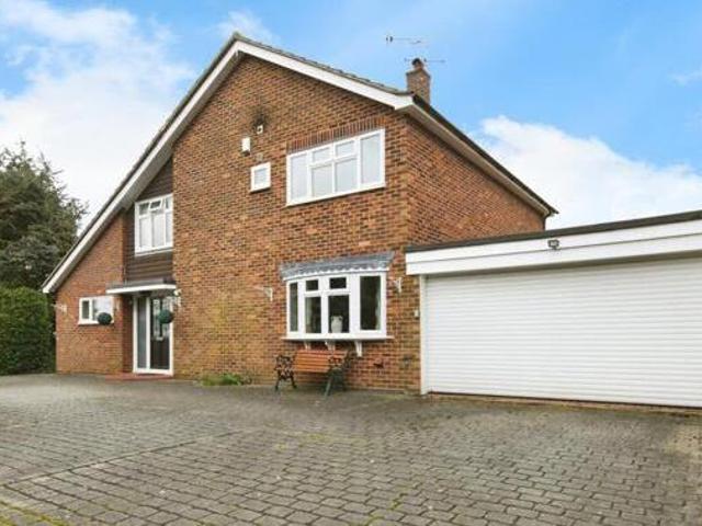 4 Bedroom Detached House For Sale In Chelmsford, Essex