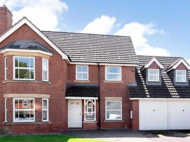 4 Bedroom Detached House For Sale In Cheltenham
