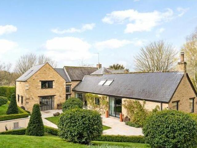 4 Bedroom Detached House For Sale In Cheltenham, Gloucestershire