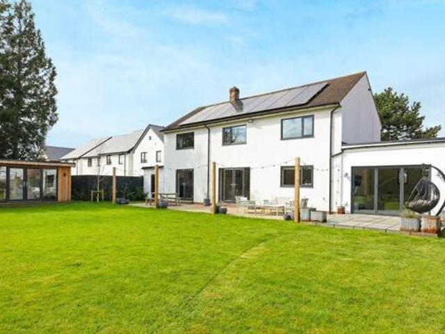4 Bedroom Detached House For Sale In Cheltenham, Gloucestershire