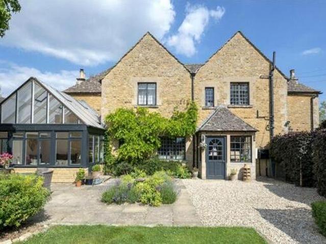 4 Bedroom Detached House For Sale In Cheltenham, Gloucestershire