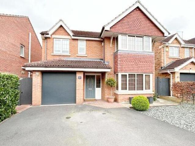 4 Bedroom Detached House For Sale In Chesterfield, Derbyshire