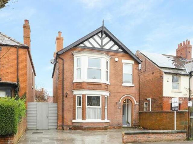 4 Bedroom Detached House For Sale In Chesterfield