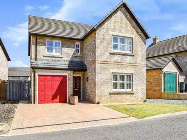 4 bedroom detached house for sale in Cherry Tree DriveStainburnWorkingtonCA14 1WX CA14