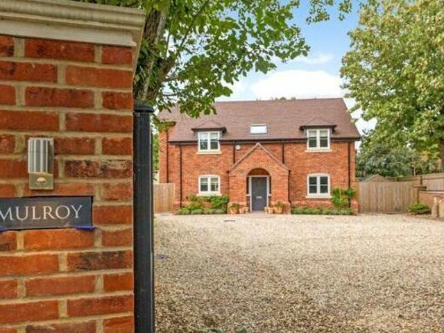 4 Bedroom Detached House For Sale In Chieveley, Newbury