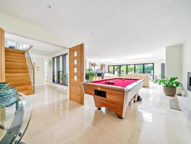 4 bedroom detached house for sale in Chislehurst Road, Bromley, BR1