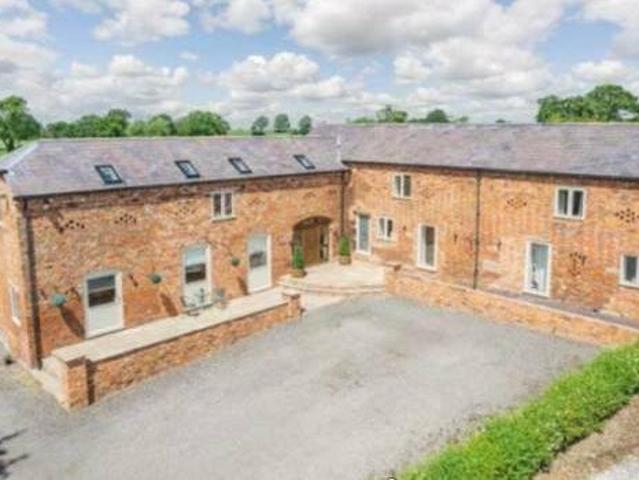 4 bedroom detached house for sale in Chorlton Lane Malpas Cheshire SY14