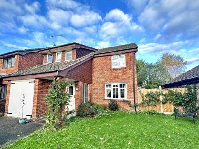 4 Bedroom Detached House For Sale In Christchurch, Hampshire