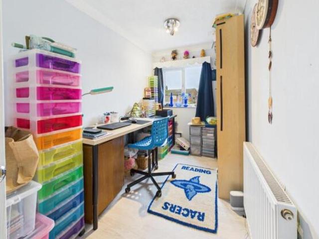 4 bedroom detached house for sale in Circuit Lane, Reading, RG30