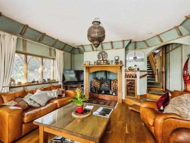 4 bedroom detached house for sale in Clydach Road, Ynystawe, Swansea, SA6