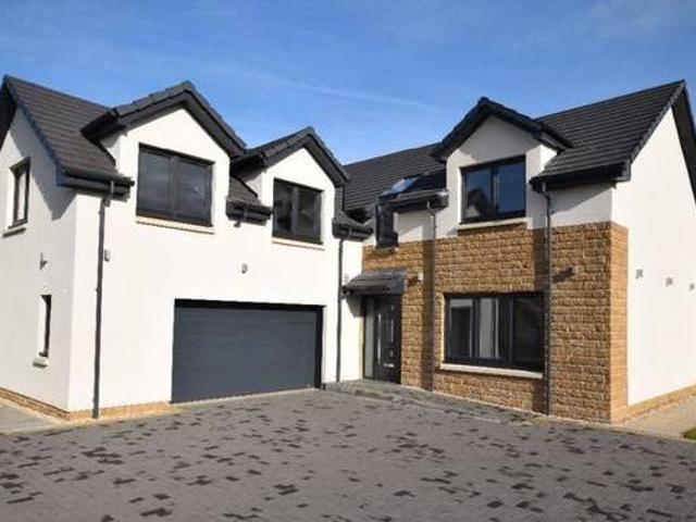4 bedroom detached house for sale in Clyde Grove Crossford ML8