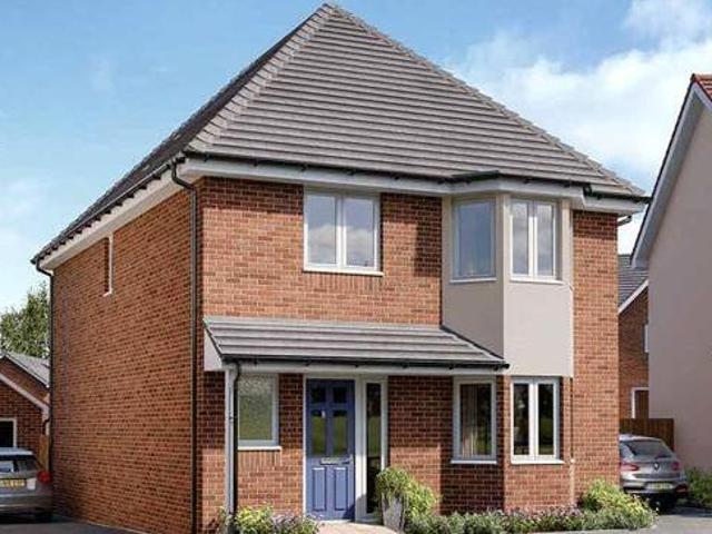 4 Bedroom Detached House For Sale In Clacton on sea, Essex