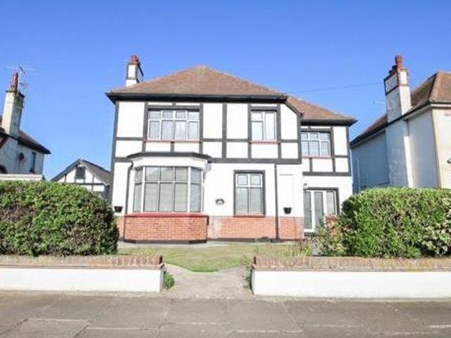 4 Bedroom Detached House For Sale In Clacton on sea, Essex