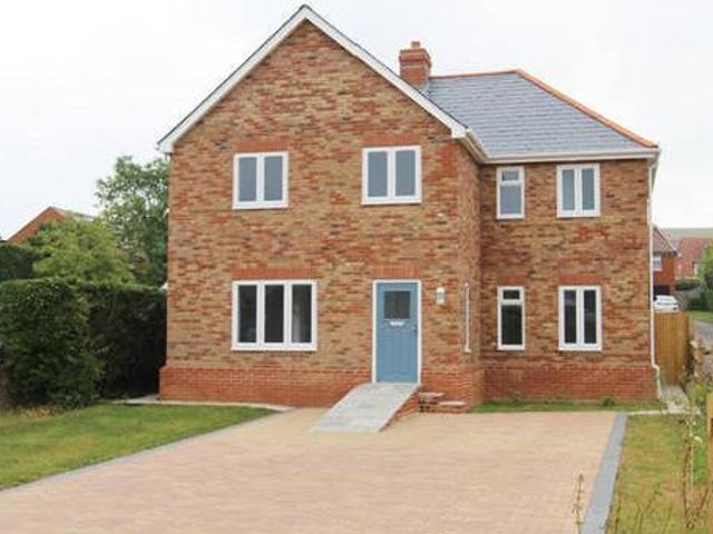 4 bedroom detached house for sale in Clanfield PO8