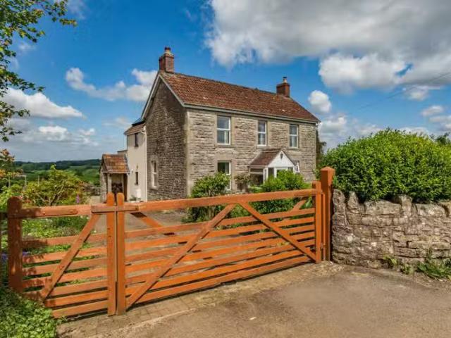 4 bedroom detached house for sale in Clapton, Midsomer Norton.