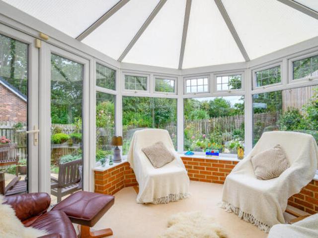 4 bedroom detached house for sale in Clark Spring Rise, Leeds, LS27