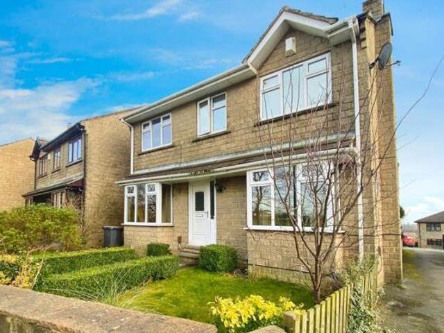 4 Bedroom Detached House For Sale In Cleckheaton, West Yorkshire