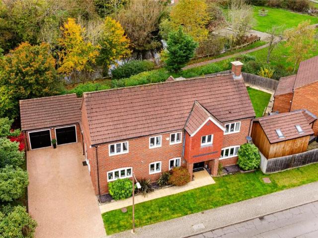 4 bedroom detached house for sale in Clegg Square, Shenley Lodge, Milton Keynes, Buckinghamshire, MK5