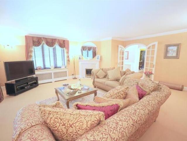 4 bedroom detached house for sale in Cleeve Court, Downend, Bristol, BS16