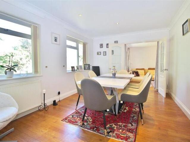 4 bedroom detached house for sale in Cleveland Close, Salvington, Worthing, West Sussex, BN13