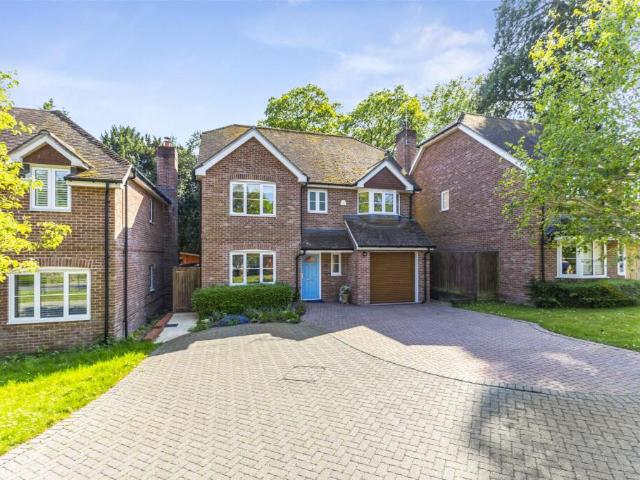 4 bedroom detached house for sale in Cliddesden Court, Basingstoke, RG21
