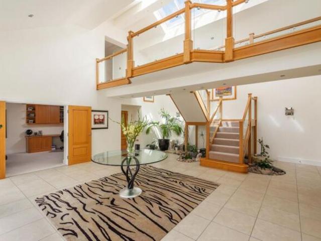 4 bedroom detached house for sale in Cliff Drive, Canford Cliffs, Poole, BH13 7JD, BH13