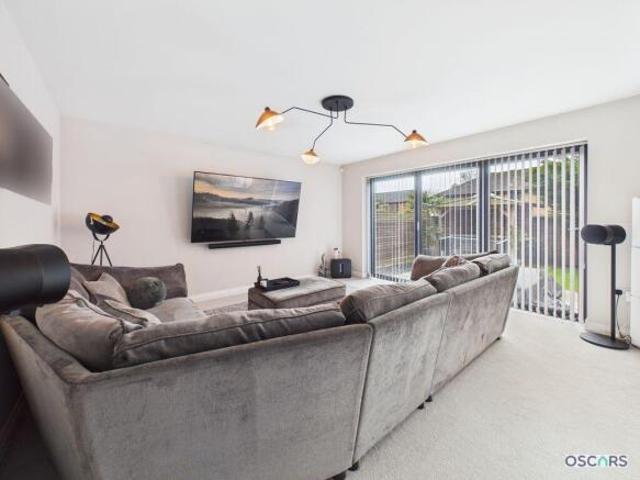4 bedroom detached house for sale in Cliff Road, Hessle, HU13