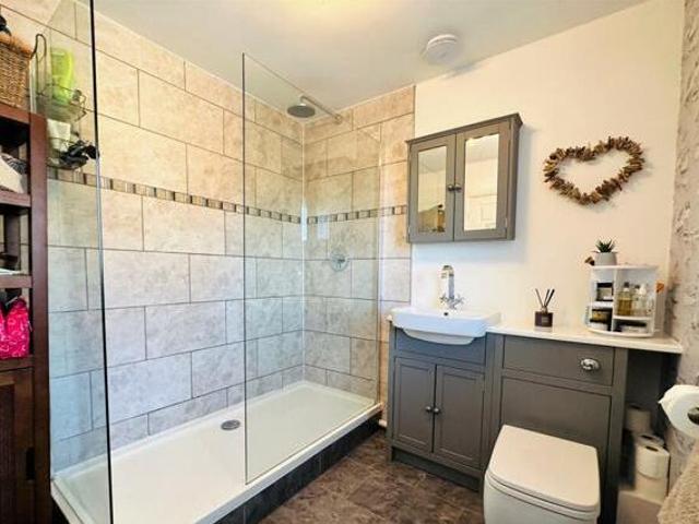 4 Bedroom Detached House For Sale In Cliffe