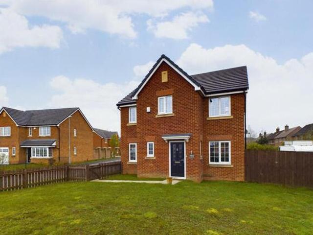 4 Bedroom Detached House For Sale In Clifton
