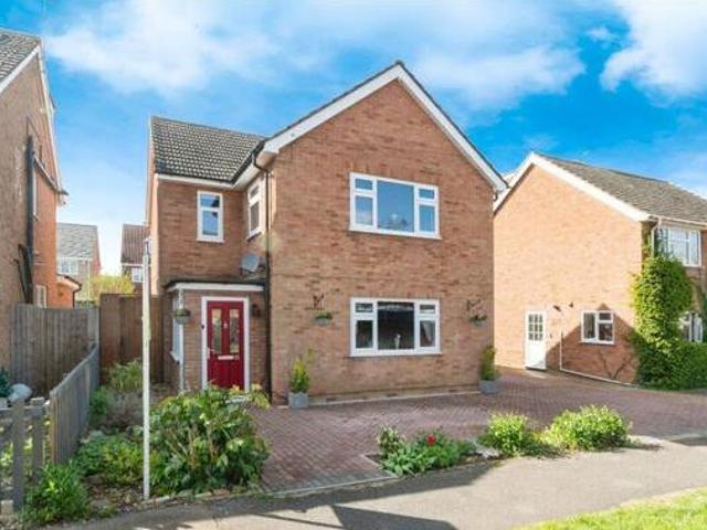 4 Bedroom Detached House For Sale In Clifton, Shefford