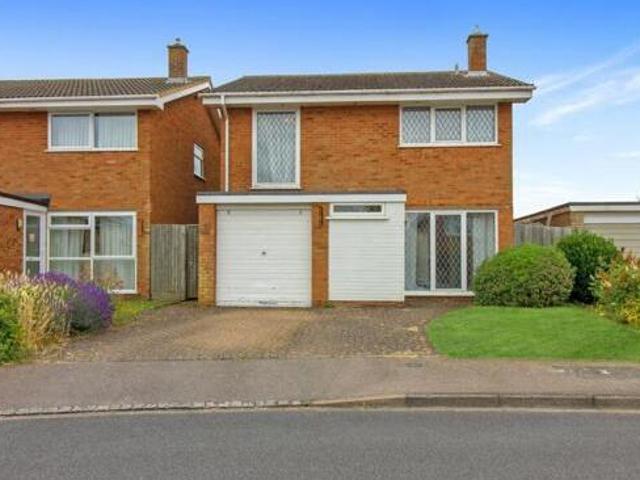 4 Bedroom Detached House For Sale In Clifton, Shefford