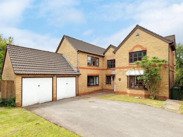 4 bedroom detached house for sale in Clos Yr Eos, Thornhill, Cardiff, CF14