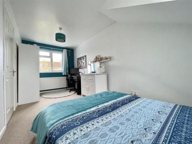 4 bedroom detached house for sale in Clover Close, Narborough, Leicester, LE19