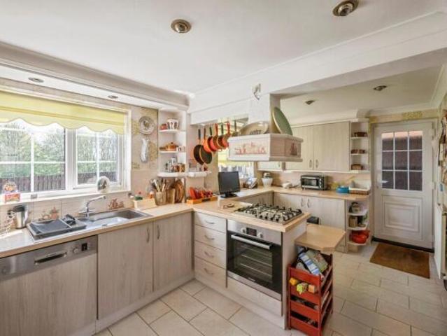 4 bedroom detached house for sale in Crusader Drive, Sprotbrough, Doncaster, DN5