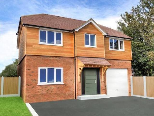 4 bedroom detached house for sale in Crutches Lane Strood Rochester ME2 ME2
