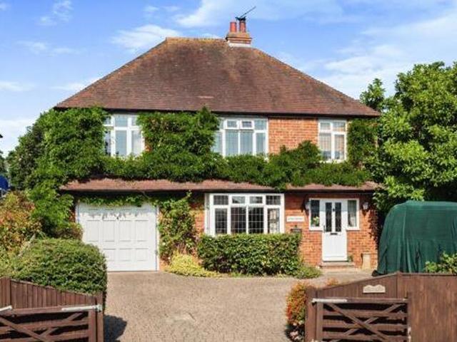 4 Bedroom Detached House For Sale In Cranbrook, Kent
